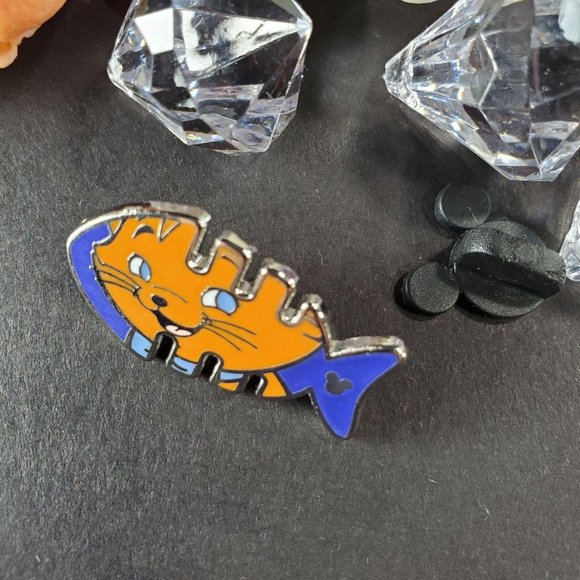 Disney | Jewelry | Disney Parks Hidden Mickey Fishbone Aristocrats ...